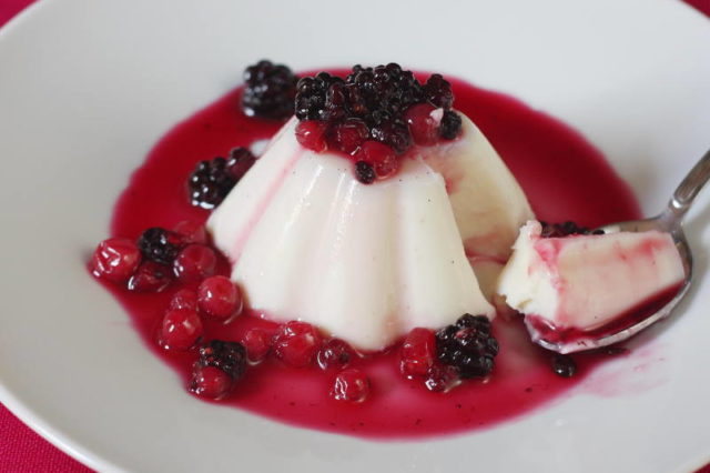 PANAKOTA (PANNA COTTA): Desert “kao stvoren” za početnike - Kuhajte s nama